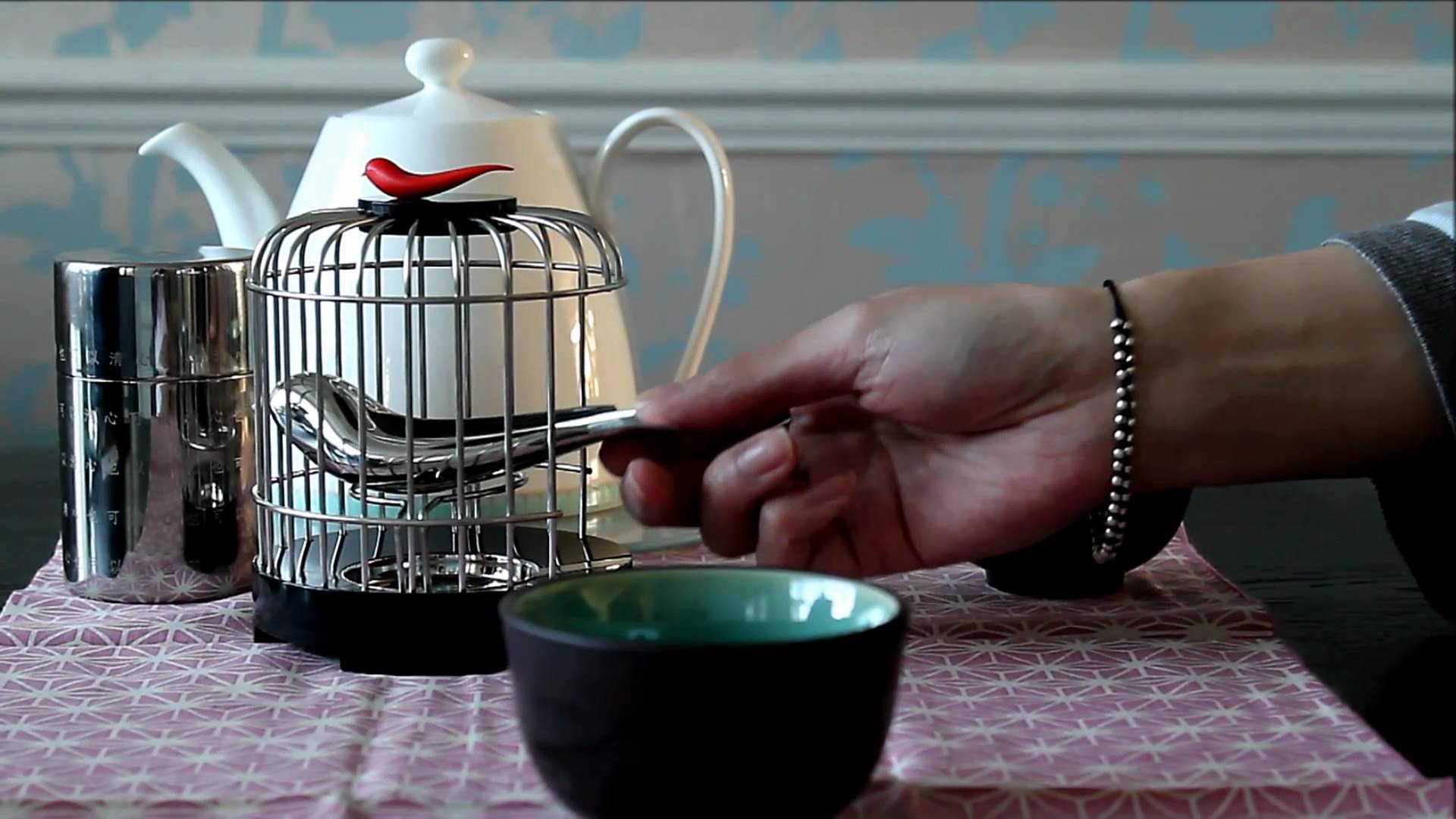 只有看過古裝劇的都懂 籠中鳥茶具 ALESSI TEA MATTER - 大丈夫週記::486部落格